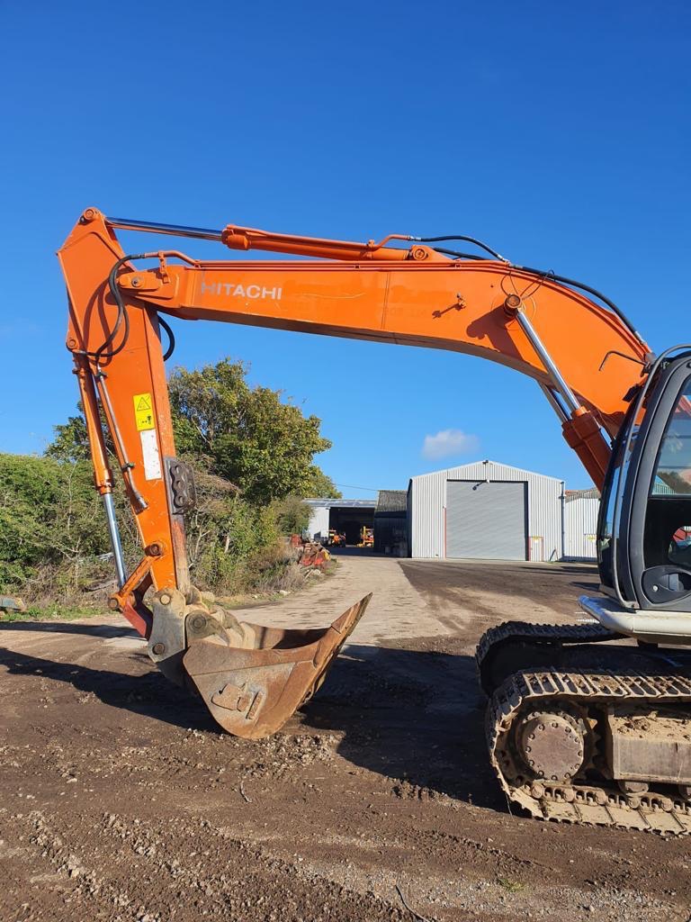 Hitachi ZX210LC-3