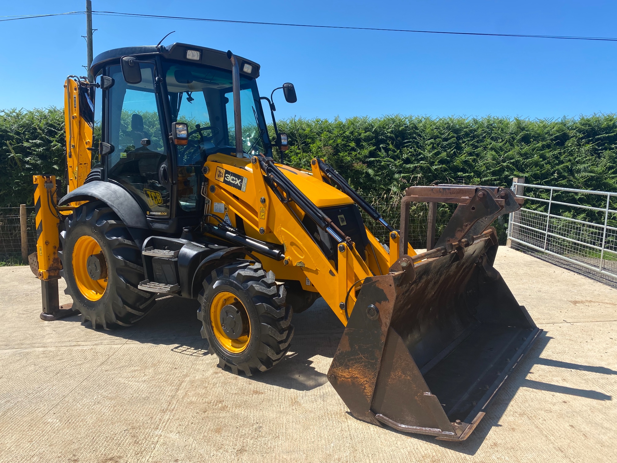 JCB 3CX Contractor Pro Easy Controls