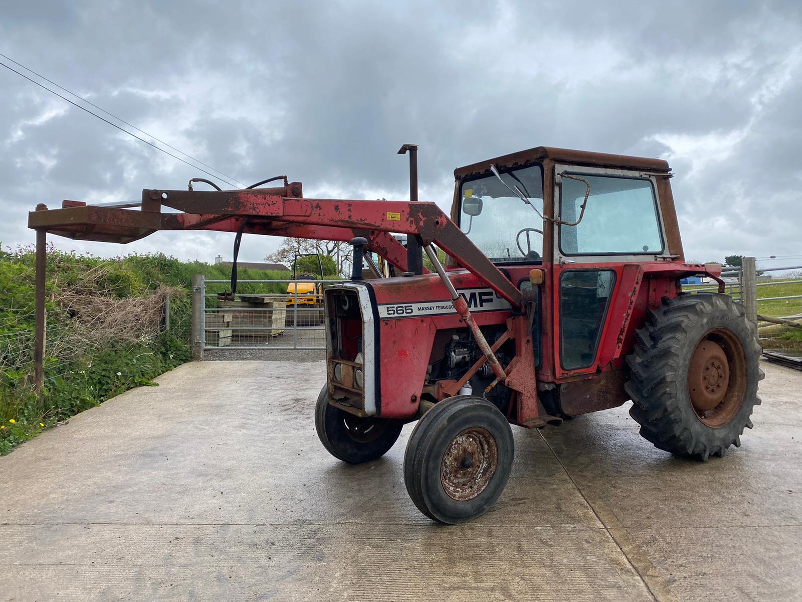 Massey Ferguson 565